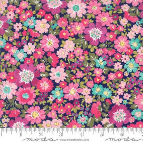 Regent Street Lawns by Moda Fabrics HAMPTON COURT BLOOMS/NAVY – Arizona ...
